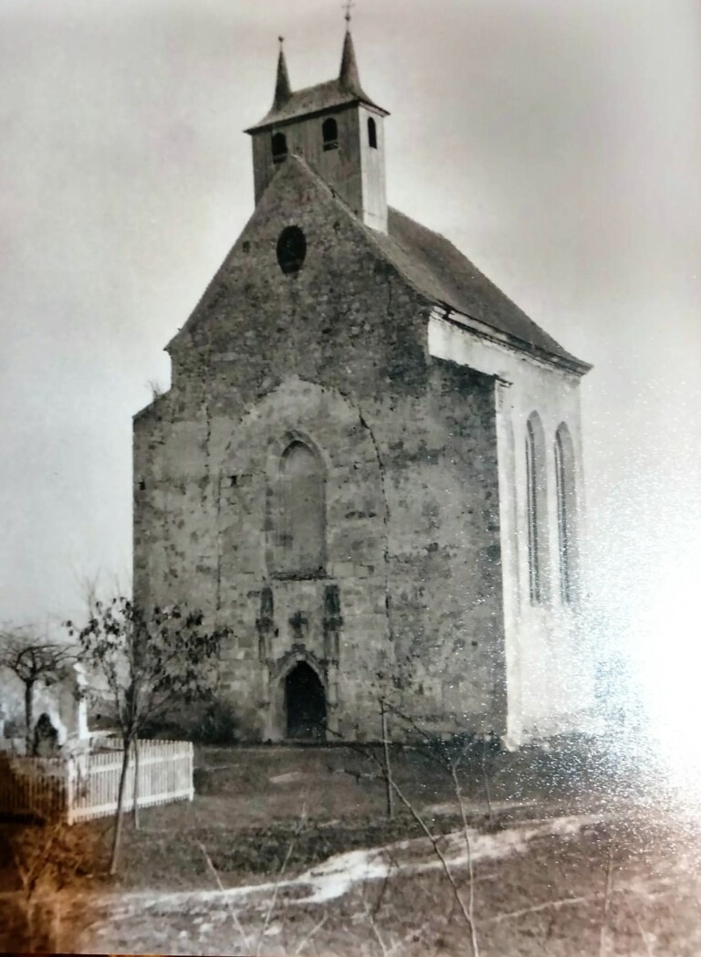 FOTO. Clujul acum peste 150 de ani. Bisericile Sf Mihail, Calvaria Sf Petru. Primul fotograf al ...