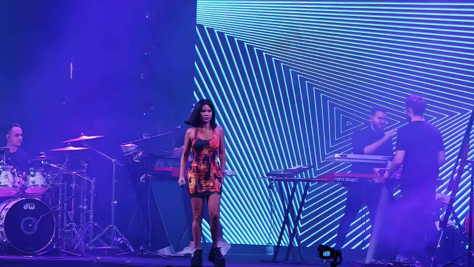 EXCLUSIV VIDEO FOTO. Inna, CONCERT într-un resort de 5 stele din ...