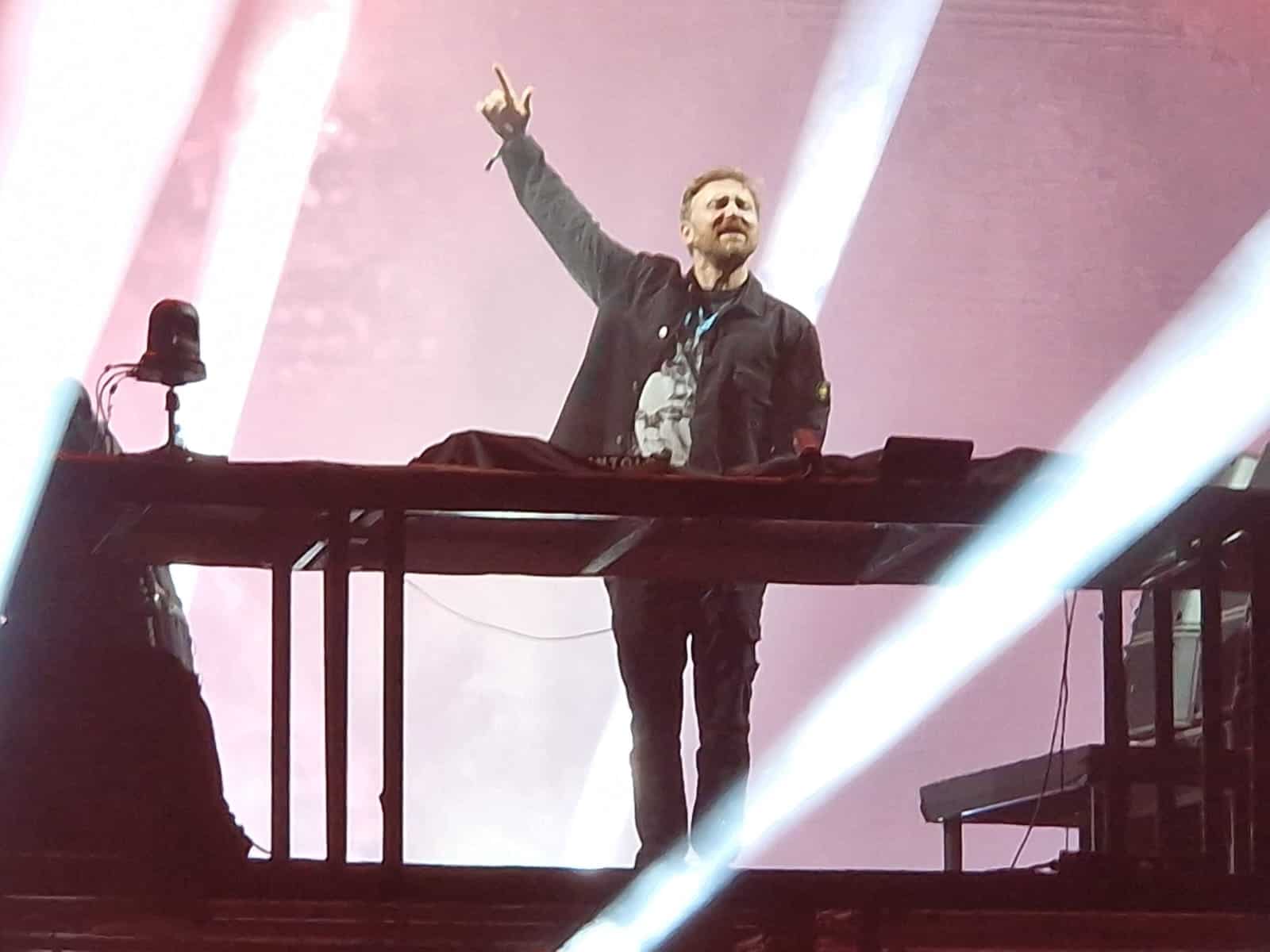 VIDEO FOTO. Nebunie la concertul lui David Guetta: ”90.000 de stele ...