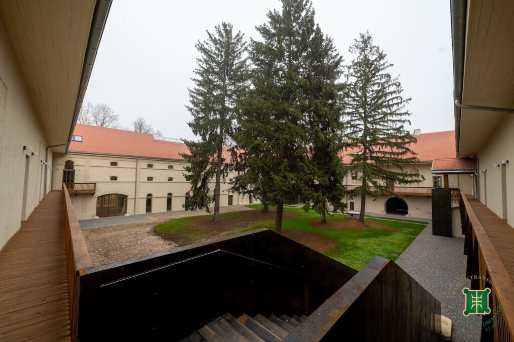 FOTO. Castelul Rákóczi-Bánffy din Gilău, o bijuterie a Transilvaniei ...